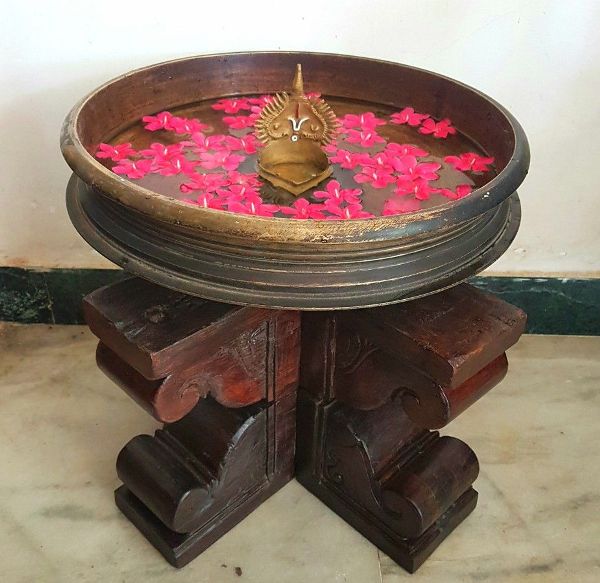 7 Tips to use an Antique Urli in Decor